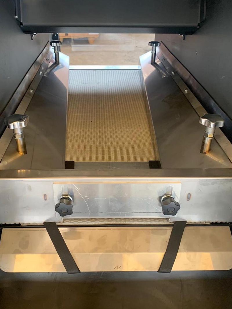 Densimetric separation table dry | VT series - STOKKERMILL